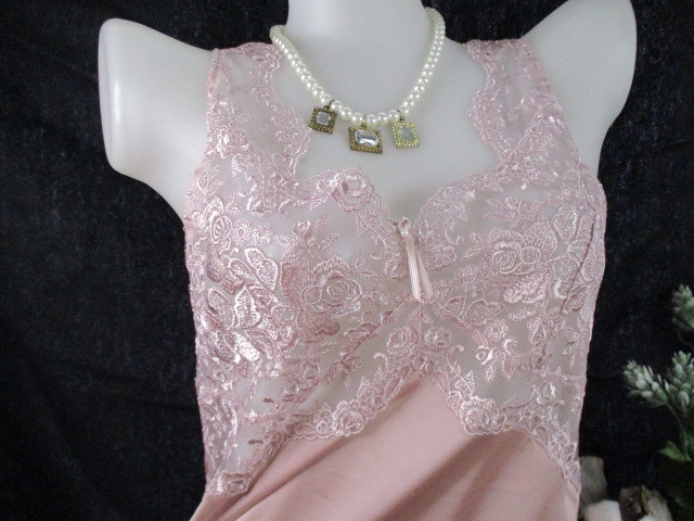 gh328 訳有り 光洋 高級感 綺麗な花柄 幅広レースのスリップ バスト85㎝-丈90㎝ ピンク系(Lサイズ)｜売買されたオークション情報 ...