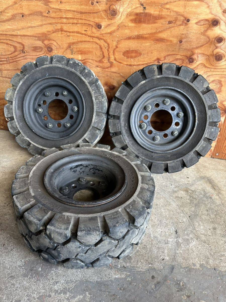 フォークリフト ノーパンクタイヤホイール 18X7-8/4.33 SOLID 三本セット(建設機械、重機)｜売買されたオークション情報、yahooの商品情報をアーカイブ公開 - オークファン ...