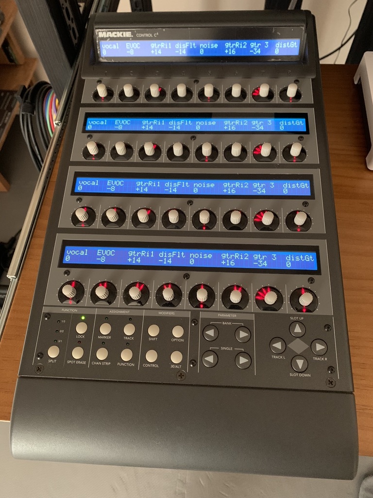 レア mackie control C4 動作良好(MIDIキーボード、コントローラー)｜売買されたオークション情報、yahooの商品情報を ...
