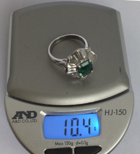 上質天然エメラルドE2.11 取り巻きダイヤモンドD1.83カラットPT900 重量10.4g 質屋出品 良心的なお値段(エメラルド)｜売買されたオークション情報、yahooの商品情報を ...