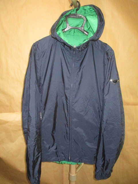 プラダ PRADA 2019 三角 ロゴ プレート リバーシブル フード ナイロン ジャケット ネイビー 50(ジャンパー、ブルゾン)｜売買されたオークション情報、yahooの商品情報を ...