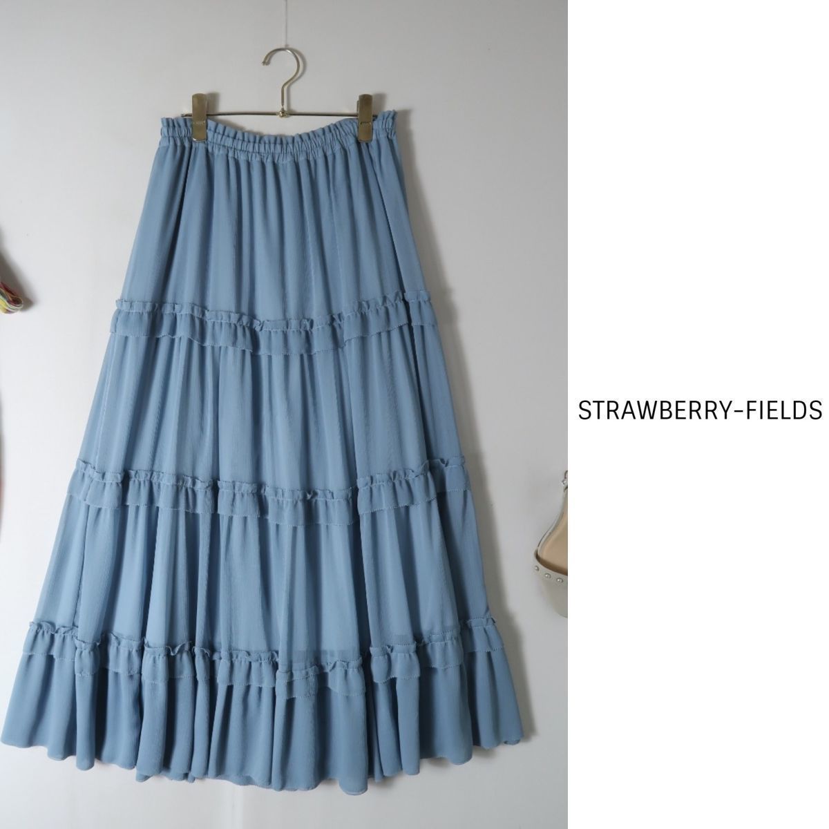 1.7万 超 ストロベリーフィールズ STRAWBERRY-FIELDS ティアード ロングスカート E-M 5755(ストロベリーフィールズ)｜売買されたオークション情報、yahooの商品 ...