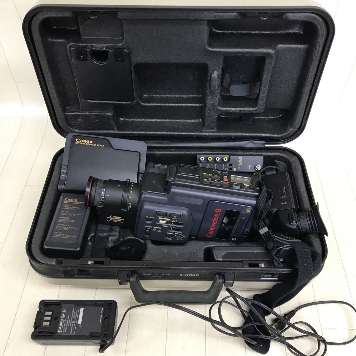 B1284 レトロ キャノン Canon 8mm VIDEO CAMERA & RECORDER VM-E2 VF-E2 BC-E2 等 セット 動作未確認 ジャンク(8ミリビデオカメラ ...