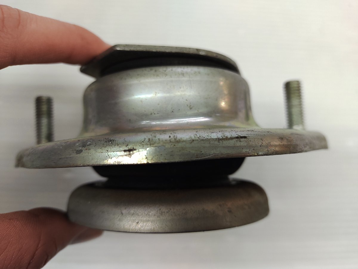 品 GMB STRUT MOUNT KIT フロント アッパーマウント 2セット 48609-B2060 48619-B2010 互換品 純正 ...