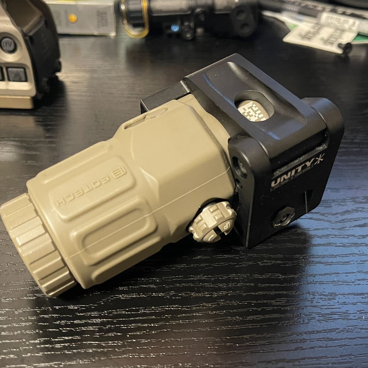 実物EO tech exps3TAN+G33+unityマウント付き crye lbt ホロサイト aimpoint trijicon ...