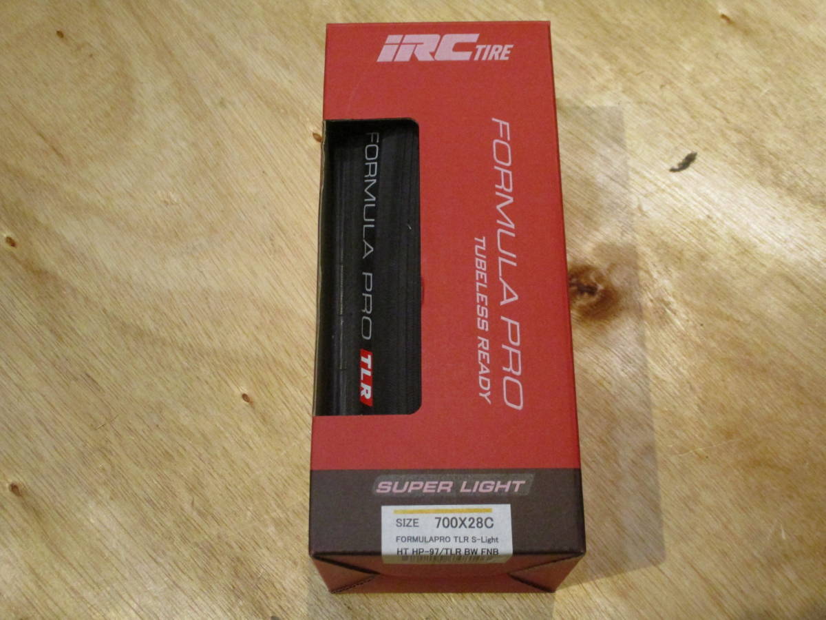 IRC チューブレス FORMULA PRO TUBELESS SUPER LIGHT 700X28C 1本(700C（クリンチャー、WO ...