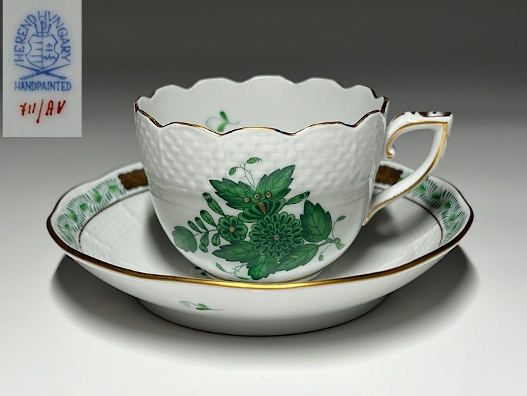 瑞 HEREND ヘレンド アポニーグリーン デミタスカップ＆ソーサー(ヘレンド)｜売買されたオークション情報、yahooの商品情報をアーカイブ公開 - オークファン（aucfan.com）
