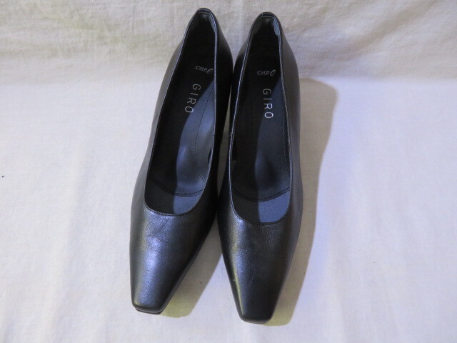 アシックスGIROの値段と価格推移は？｜81件の売買データからアシックスGIROの価値がわかる。販売や買取価格の参考にも。