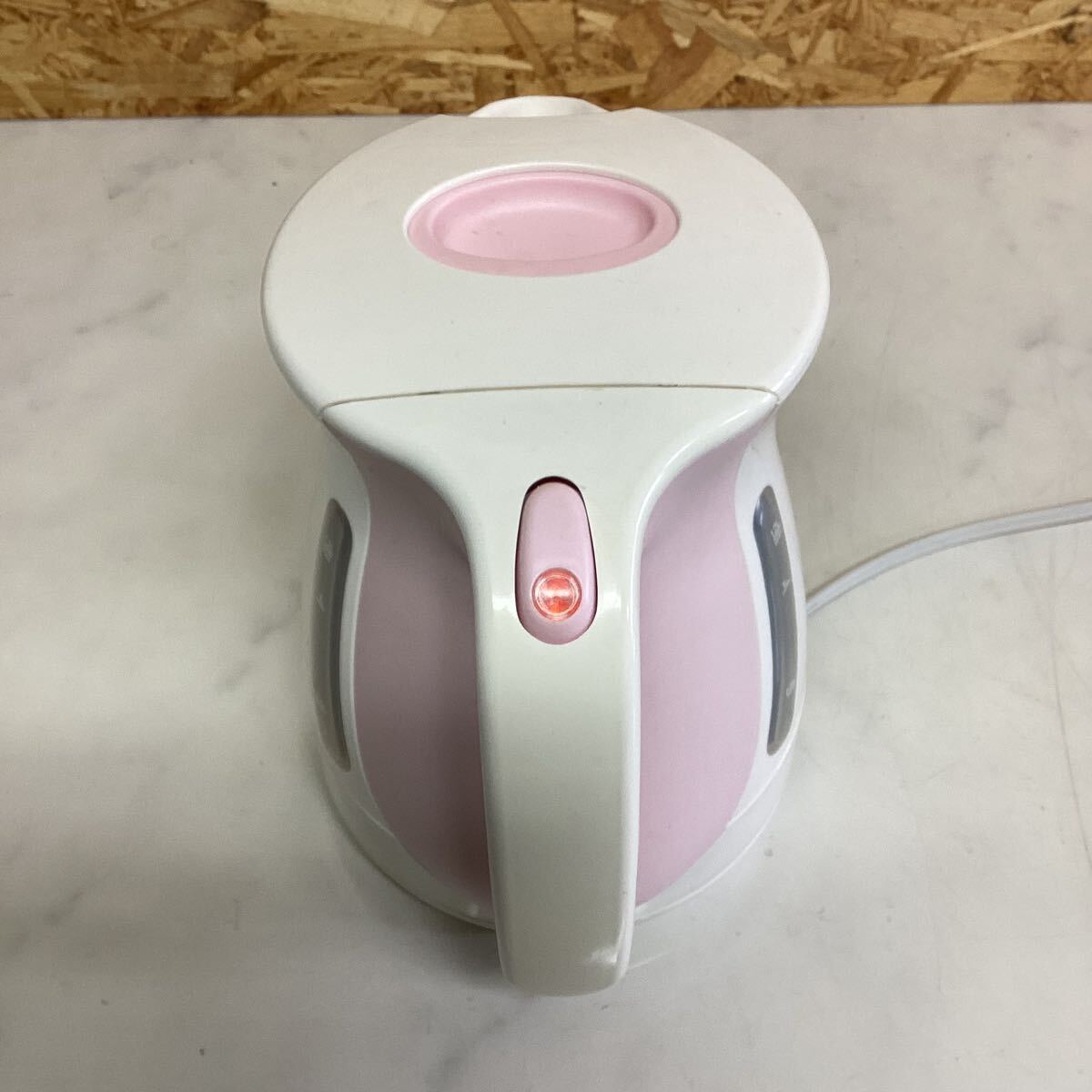 ティファール KO340178 電気ケトル ホワイト ピンク 1.2 B63(電気ケトル)｜売買されたオークション情報、yahooの商品情報をアーカイブ公開 - オークファン（aucfan.com）