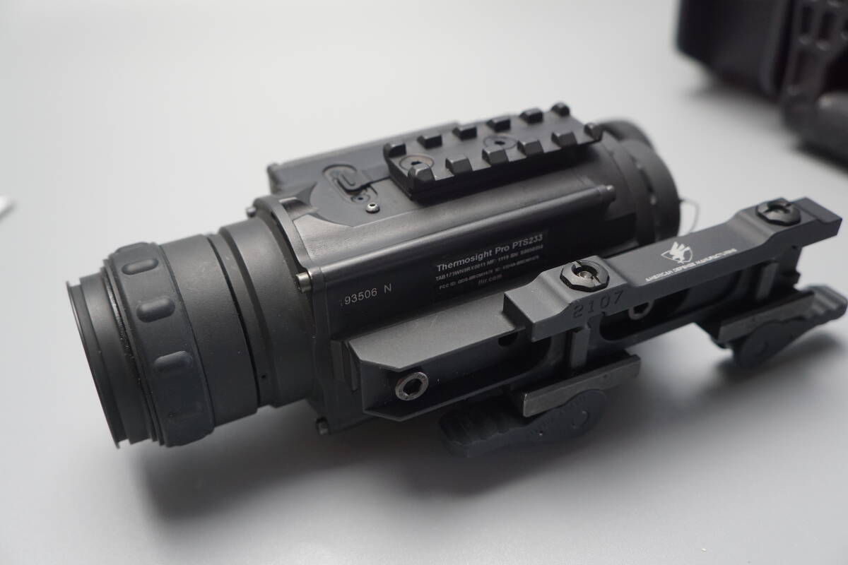 実物 FLIR PTS 233 320x256 60Hz 小型サーマル Titanium レバー BREACH Trijicon Leupold PEQ DBAL PVS PSQ ATPIAL ...