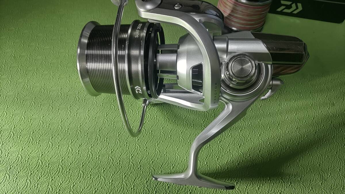 難ありジャンク18トーナメントサーフ 35QD 08PEスプール付き(ダイワ)｜売買されたオークション情報、yahooの商品情報をアーカイブ ...