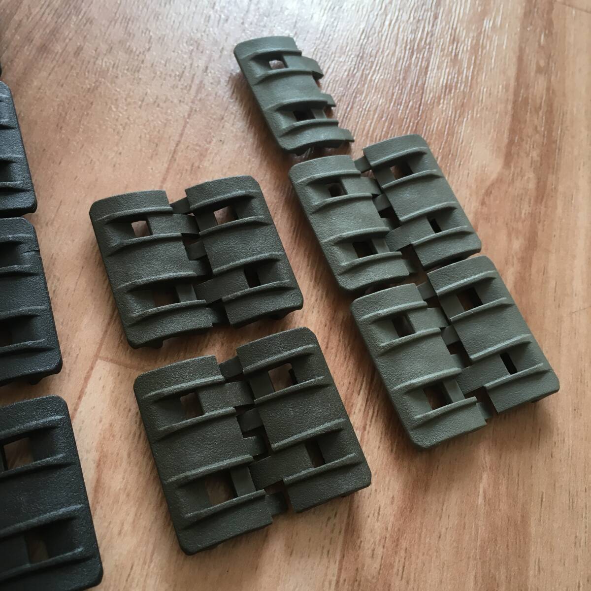 実物 廃盤品 MAGPUL USA XTM Rail Panels 各色セット 約8セット分 マグプル アメリカ製 / KAC ナイツ ...