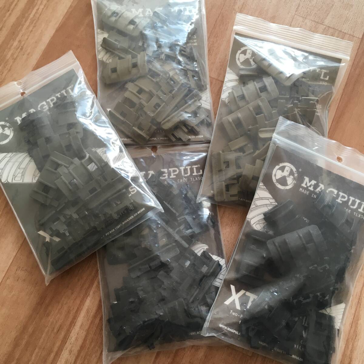 実物 廃盤品 MAGPUL USA XTM Rail Panels 各色セット 約8セット分 マグプル アメリカ製 / KAC ナイツ ...