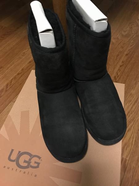 正規品 アローズ購入 UGG australia W CLASSIC SHORT ブラックUS7 24cm クラシック ショート ブーツ シープスキン(US7)｜売買されたオークション情報 ...