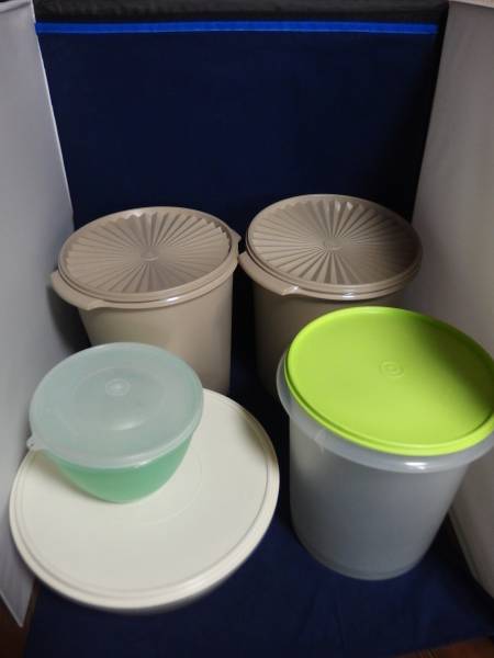 タッパーウェア― マキシクイーンデコレーター 2個 他3個 計5個 Tupperware(プラスチック製)｜売買されたオークション情報、yahooの商品情報をアーカイブ公開 - オークファン ...