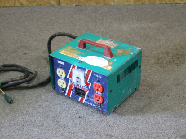 昇圧専用トランス 日動 M-E30 3.0KVA 標準型 r+ 19622(昇圧トランス、昇圧器)｜売買されたオークション情報、yahooの ...