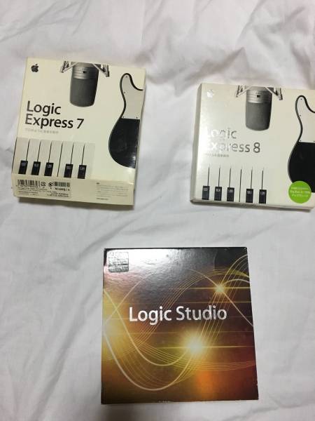 Apple Logic Studio V2.0 MB799J/A UPGRADE EXPRESS と Logic Express 7とLogic Express8アップグレード版の合計3つ ...