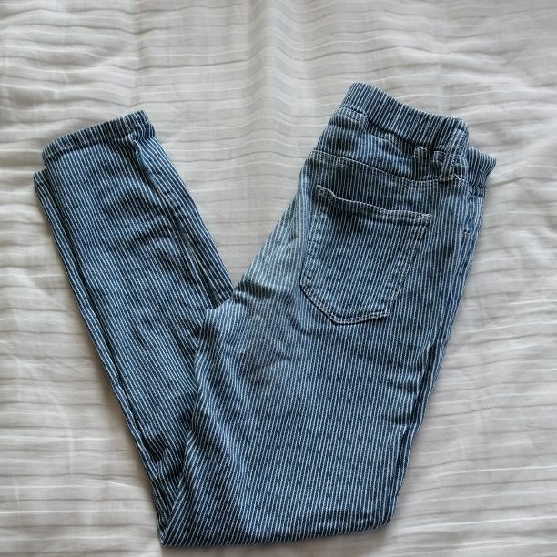 ユニクロ ヒッコリー デニム風 パンツ 130 125-135(130（125～134cm）)｜売買されたオークション情報、yahooの商品情報をアーカイブ公開 - オークファン（aucfan ...