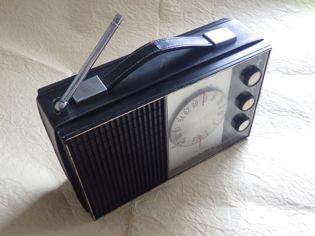 コロムビア FM／AMラジオ TF-30 日本製 COLUMBIA コロンビア 昭和レトロ スペースエイジ(アンティーク)｜売買されたオークション情報、yahooの商品情報をアーカイブ公開 ...