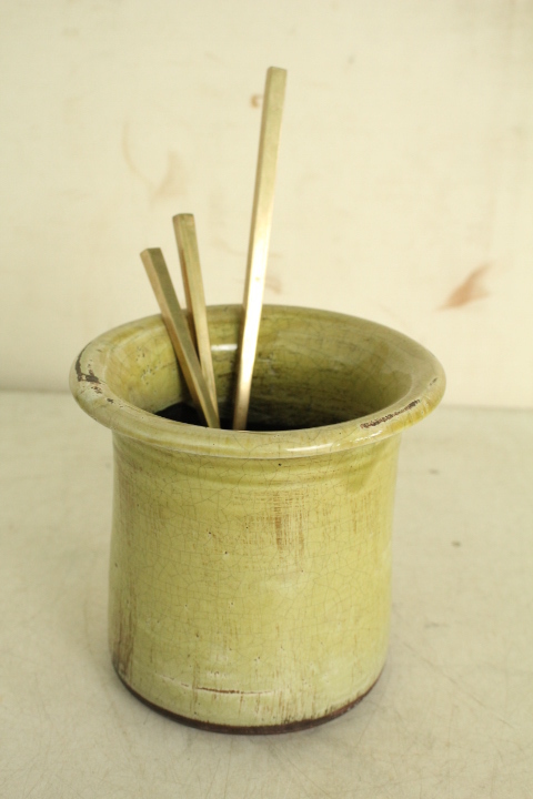 TB526重厚な真鍮製カトラリーセット370g 陶器ポット付き スプーン/フォーク/レードル/おたま/キッチン/洋食/調理器具/古道具タグボート(缶)｜売買されたオークション情報、yahooの ...