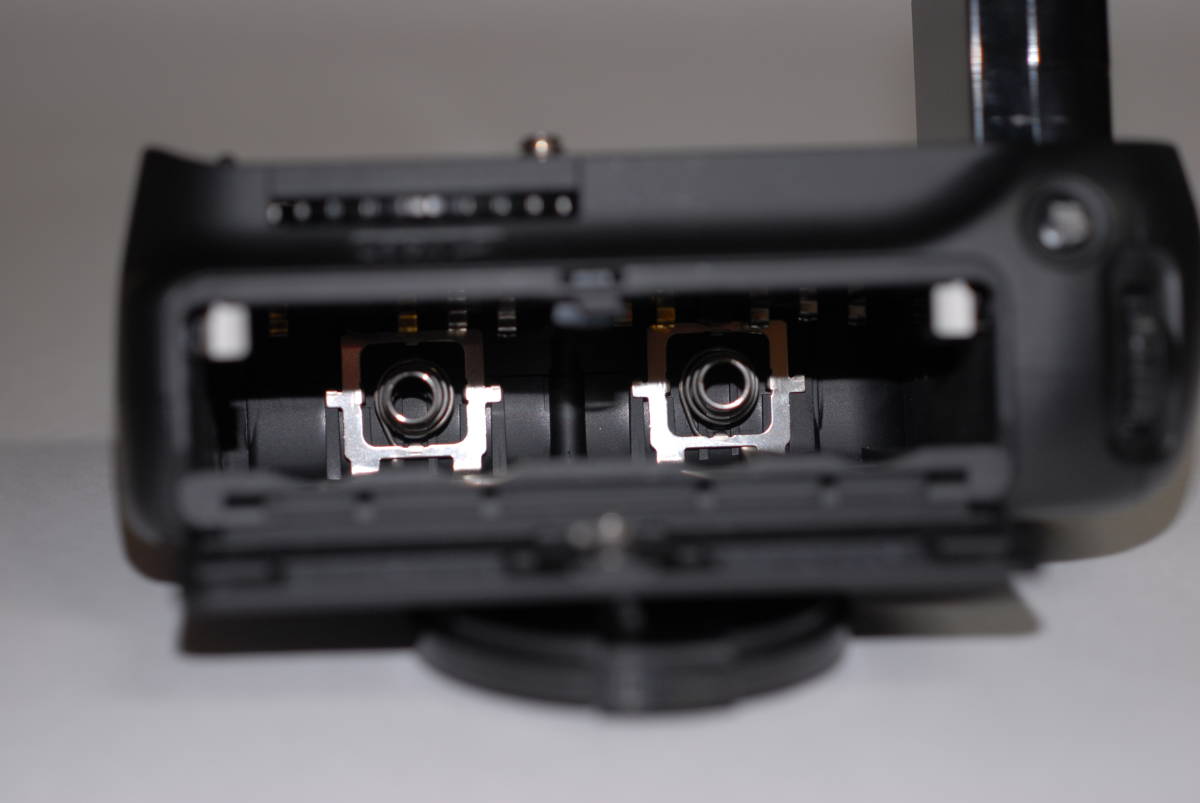 Nikon マルチパワーバッテリーMB-D80(ニコン)｜売買されたオークション情報、yahooの商品情報をアーカイブ公開 - オークファン（aucfan.com）