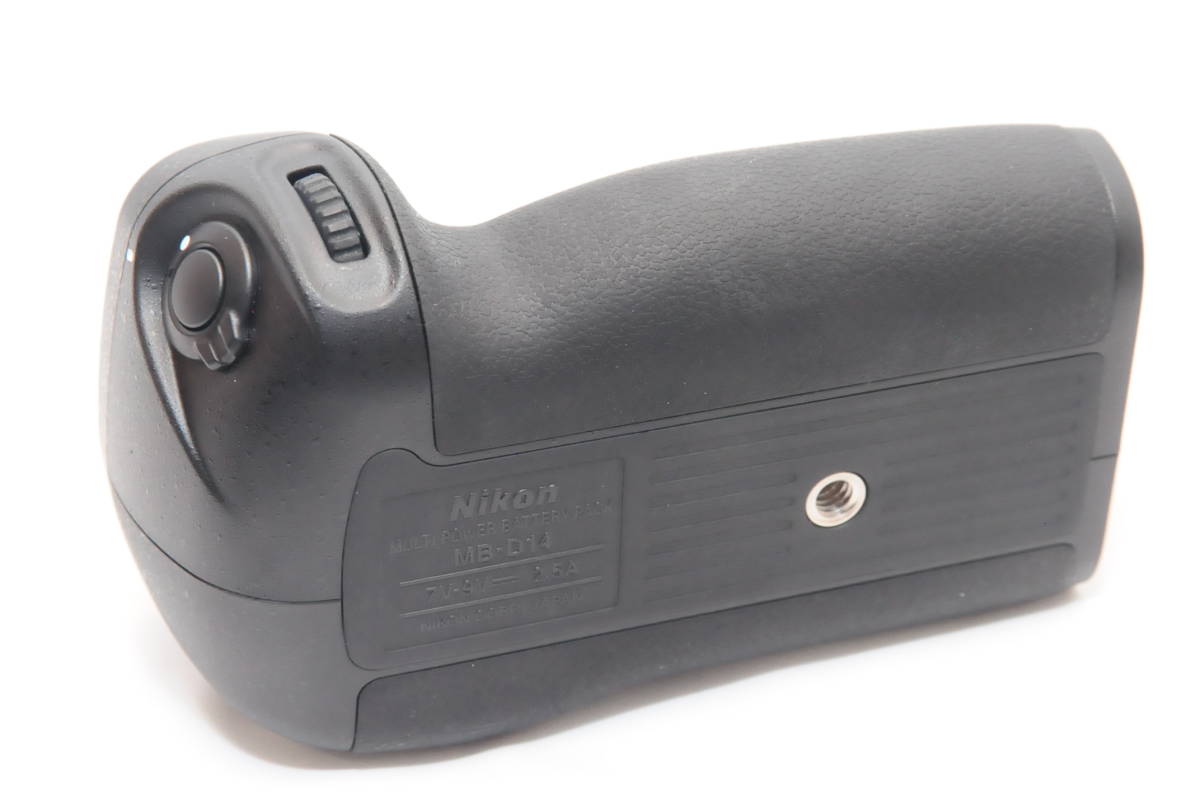 超 ニコン Nikon MB-D14 マルチパワーバッテリーパック #19325(アクセサリー)｜売買されたオークション情報、yahooの商品情報をアーカイブ公開 - オークファン ...