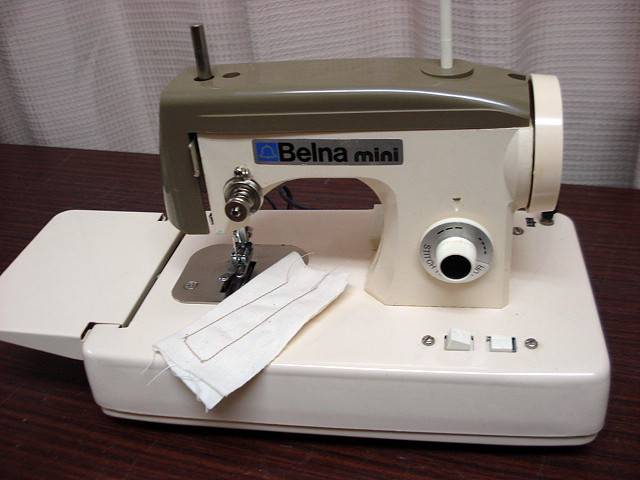 昭和レトロ 当時物 Belna mini 小型チェーンステッチミシン 取説 ACアダプタ付き(その他)｜売買されたオークション情報、yahoo ...