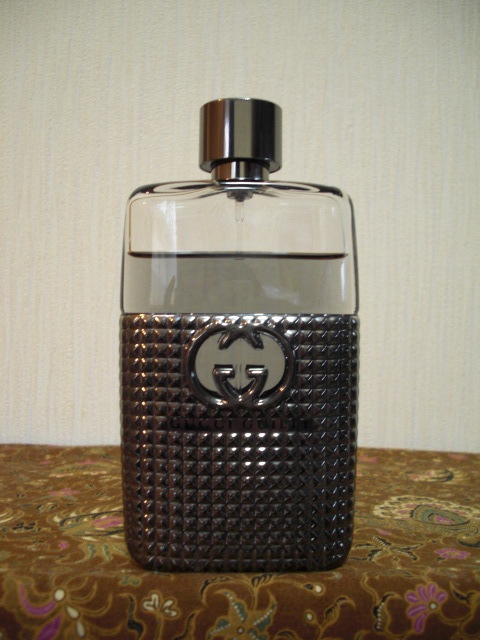 週の真ん中 水曜市 1円スタート グッチ ギルティ スタッド プールオム EDT 90ml(グッチ)｜売買されたオークション情報、yahooの商品情報をアーカイブ公開 - オークファン ...