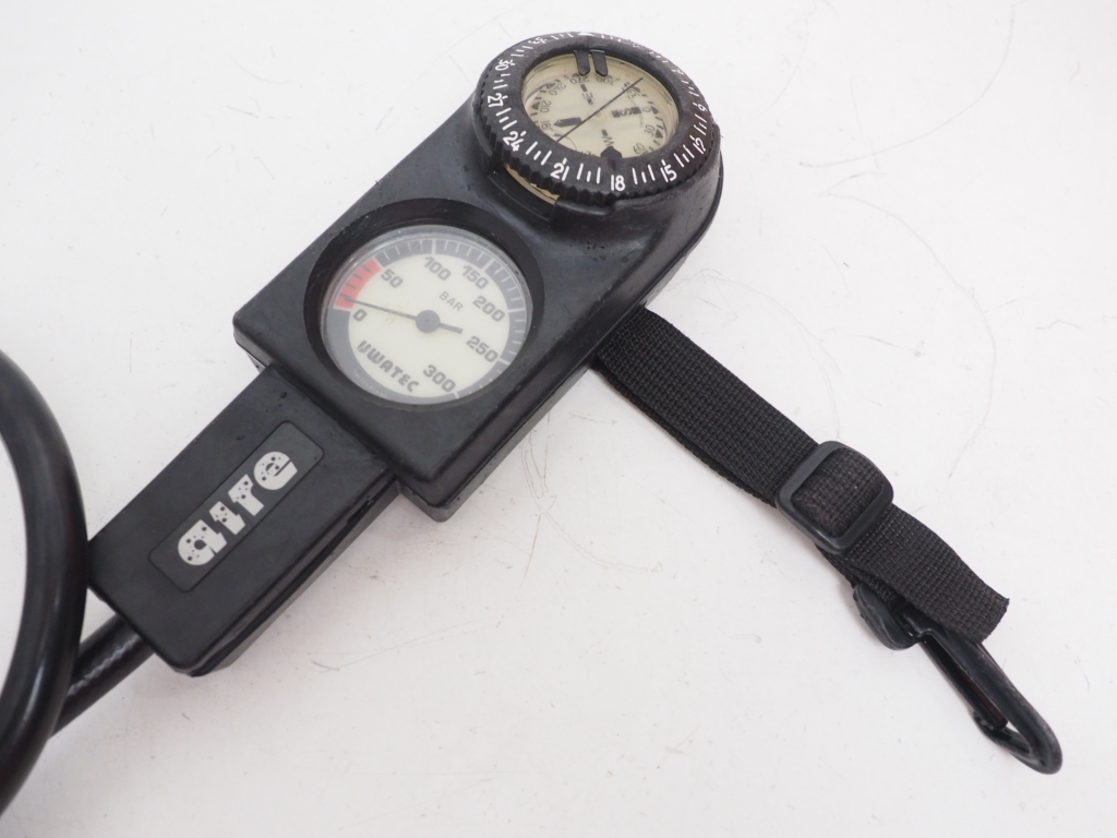 1円 同梱不可 UWATEC ウワテック 2ゲージ 残圧計+コンパス 38807(ゲージ)｜売買されたオークション情報、yahooの商品情報を ...