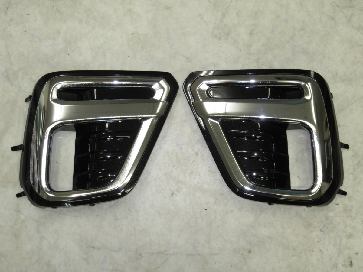 スバルSK系フォレスター B型 前期純正フォグランプガーニッシュ 57731SJ160/57731SJ170 左右セット納車外し品(フロント ...