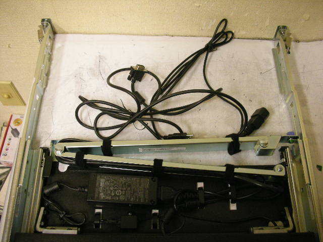 Lenovo 1U 18.5型 フラットパネルコンソール 1723-8BX(IBM、レノボ)｜売買されたオークション情報、yahooの商品情報 ...