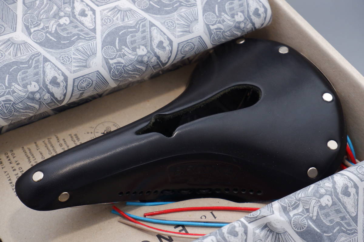 BROOKS ブルックス B17 Carved 黒 新品 BROOKS B17 STANDARD サドル ブラック BROOKS* b17 ...