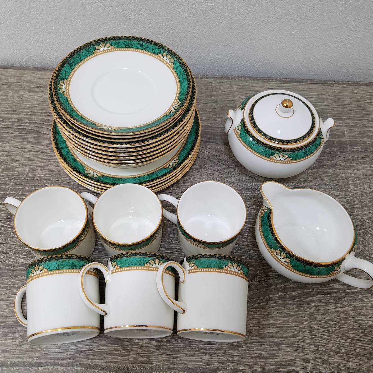 WEDG WOOD LAMBOURN ランボーン セット 品 T370(ウェッジウッド)｜売買されたオークション情報、yahooの商品情報をアーカイブ公開 - オークファン（aucfan.com）