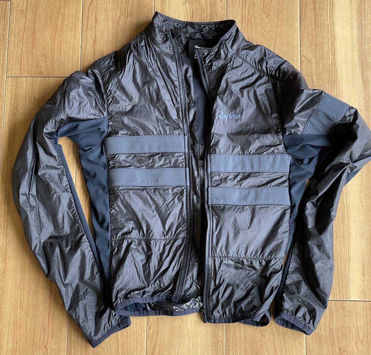 Rapha ブルベ インシュレーテッド ジャケット Mサイズ(Mサイズ)｜売買されたオークション情報、yahooの商品情報をアーカイブ公開 - オークファン（aucfan.com）
