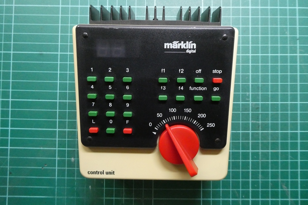 メルクリン デジタル コントロールユニット 6021 黄変してます Marklin Digital Control Unit 6021(外国 ...