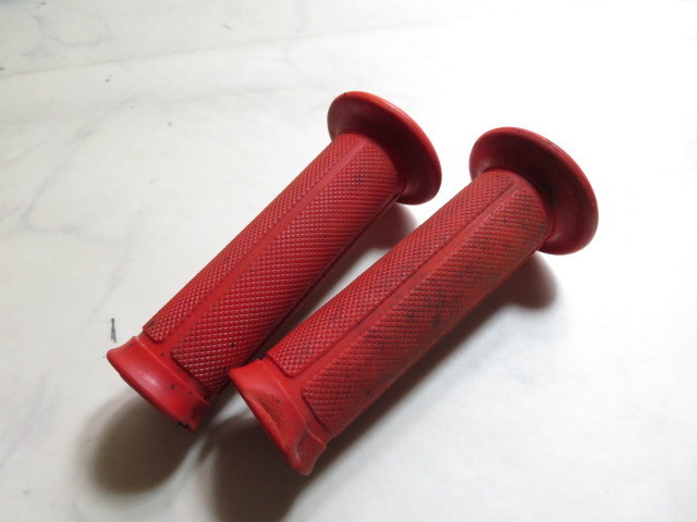 DJ-1RR DJ1RR AF19 純正グリップ 赤 左右SET R82698(ホンダ用)｜売買されたオークション情報、yahooの商品情報を ...