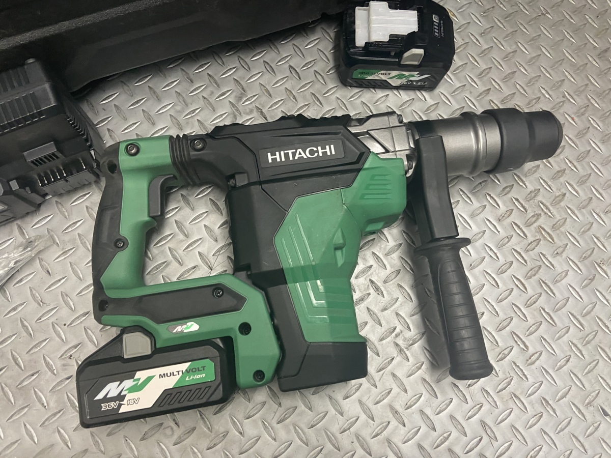 品 日立/HIKOKI 36Vコードレスハンマドリル DH36DMA 2WP バッテリー2個 充電器付き マルチボルト 36V 穴あけ40mm ...