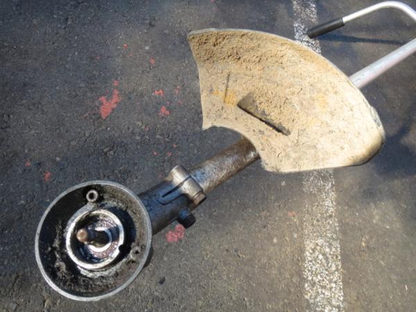 ロビン Robin 32cc 刈払機/草刈機 NB321(刈払機)｜売買されたオークション情報、yahooの商品情報をアーカイブ公開 - オークファン（aucfan.com）