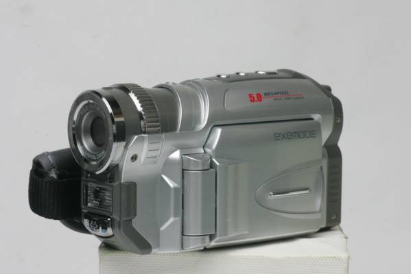 N09 KFE EXEMODE 516万画素 デジタルビデオカメラ DV572-SV(その他)｜売買されたオークション情報、yahooの商品情報をアーカイブ公開 - オークファン（aucfan ...