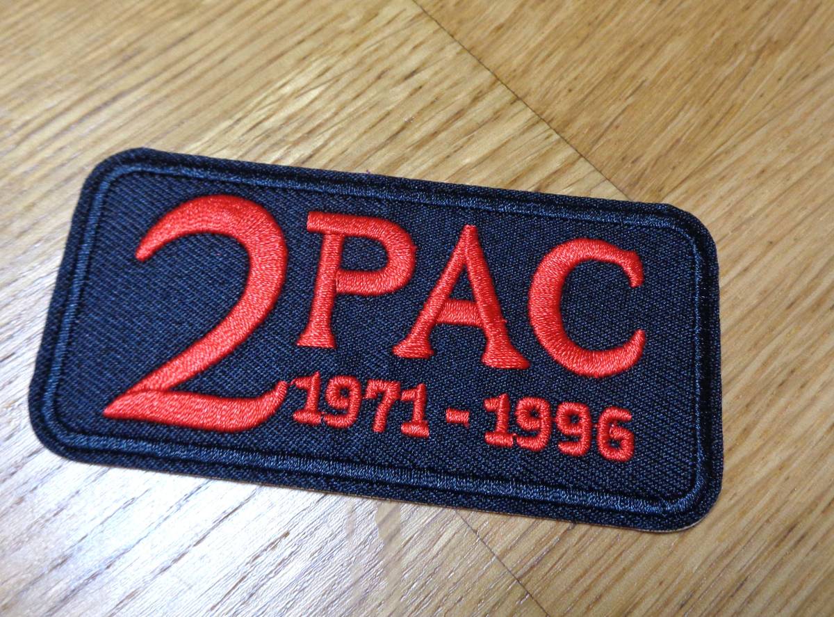 黒赤 長方形 TUPAC SHAKUR PATCH 2PAC ROUND HIP-HOP 2パック アメリカ ハーレム 音楽家 ラップ ヒッポ ...