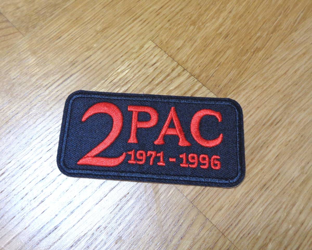 黒赤 長方形 TUPAC SHAKUR PATCH 2PAC ROUND HIP-HOP 2パック アメリカ ハーレム 音楽家 ラップ ヒッポ ...