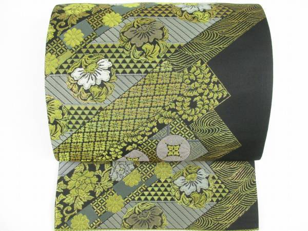 着物ふぁんた 金糸 短冊 菊 牡丹 七宝 青海波 花菱 蔦 鱗文 全通袋帯 c75(仕立て上がり)｜売買されたオークション情報、yahooの商品情報をアーカイブ公開 - オークファン ...