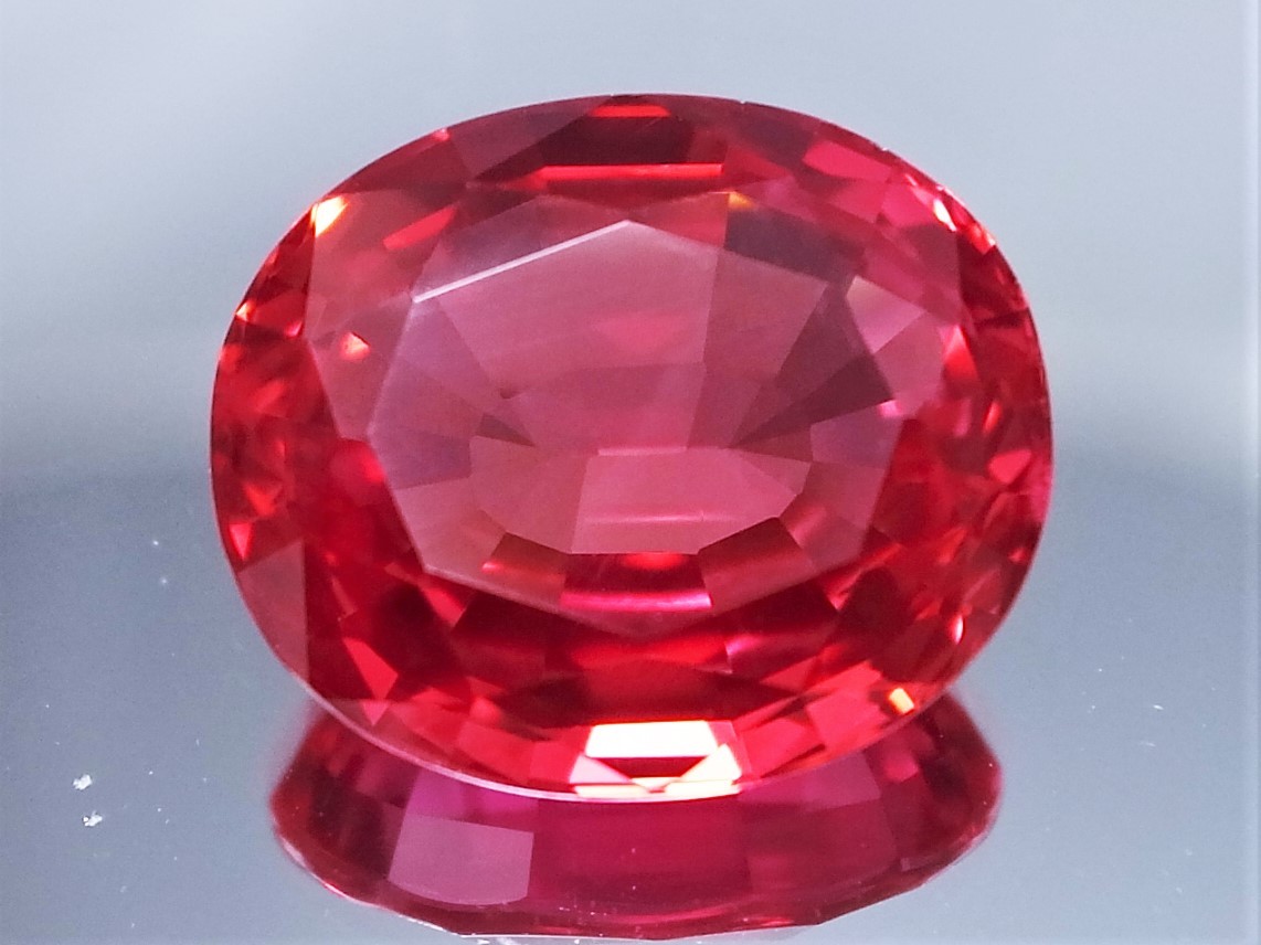 15.59ct 大粒サイズ パパラチアサファイヤ 合成コランダム 変色効果有(サファイア)｜売買されたオークション情報、yahooの商品情報をアーカイブ公開 - オークファン（aucfan.com）