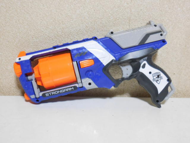 ジャンク Nerf ナーフ Nストライク エリート ストロングアーム ブラスター N-Strike Elite Strongarm Blaster 弾2発付き(おもちゃ、ゲーム)｜売買された ...