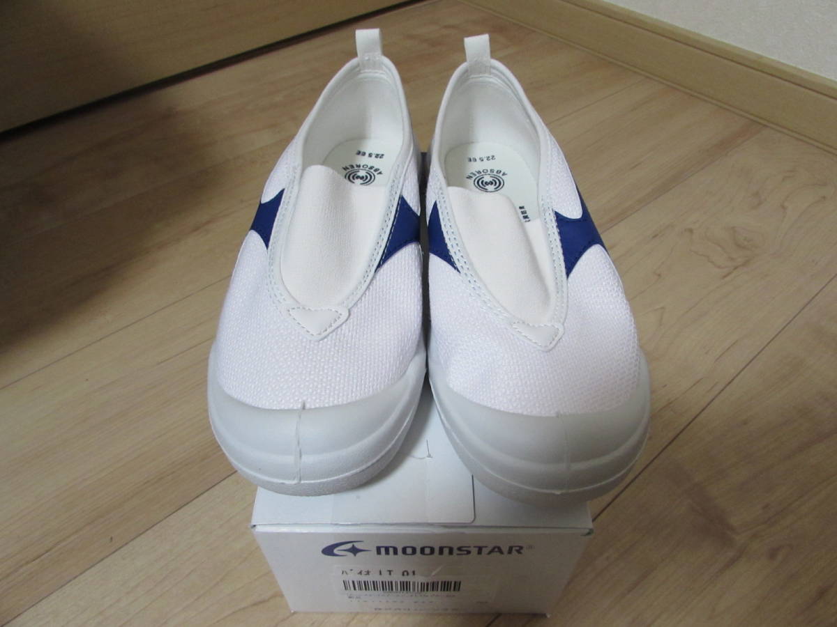 試着のみ moonstarムーンスター スクールシューズ バイオBIO-LT01 体育館シューズ上履き 22.5EE ブルーホワイト 記名あり 元箱付き(スクールシューズ、上履き)｜売買された ...