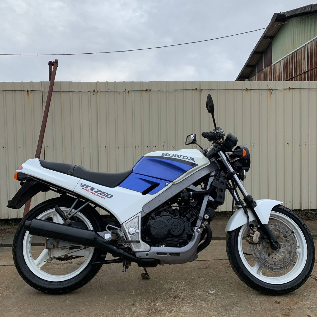 ホンダ VTZ250 実動 低走行｜オートバイ