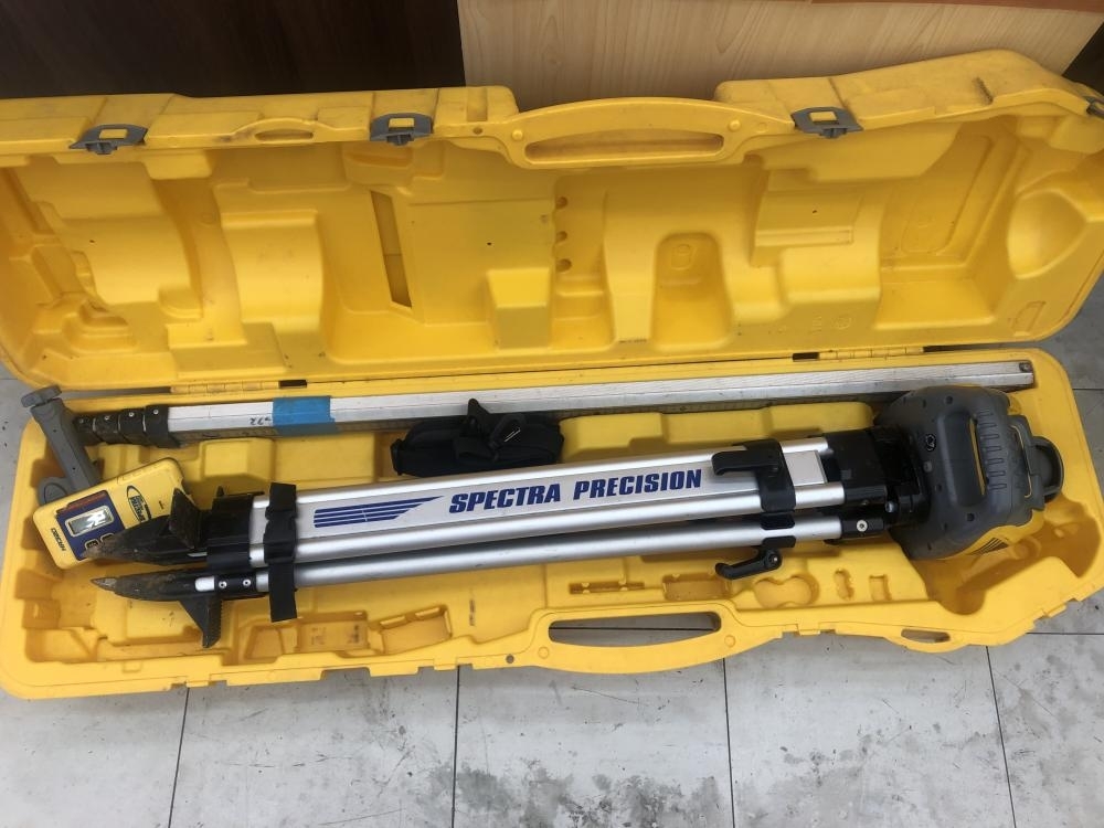 010 おすすめ商品 SPECTRA スペクトラ 回転レーザーレベル LL100 三脚 受光器セット(回転計)｜売買されたオークション情報 ...