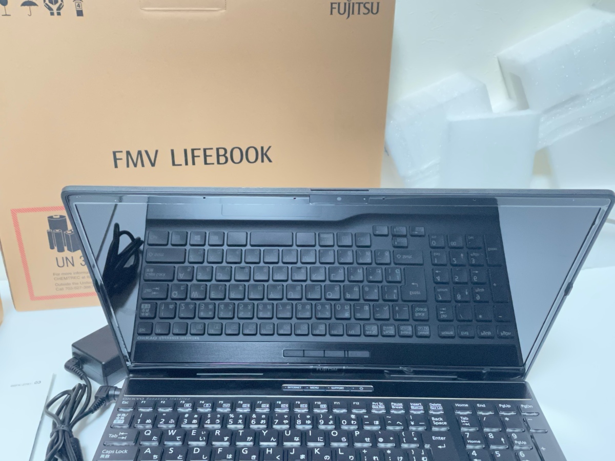 FUJITSU FMV LIFEBOOK AH77/D3 FMVA77D3B ノート PC Core i7-9750H 2.60GHz 8GB ...