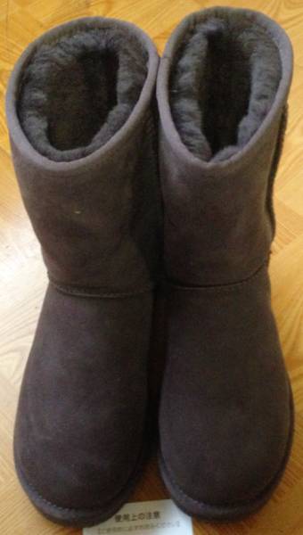 UGG ウィメンズクラシックショート(US7)｜売買されたオークション情報、yahooの商品情報をアーカイブ公開 - オークファン（aucfan.com）
