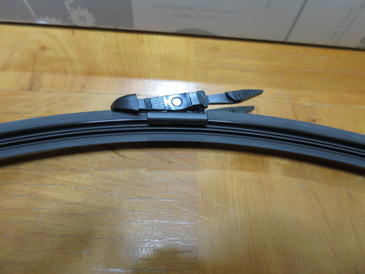 W222 Sクラス 右ハンドル用 純正フロントワイパーブレード 左右 A2228201445(その他)｜売買されたオークション情報、yahoo ...